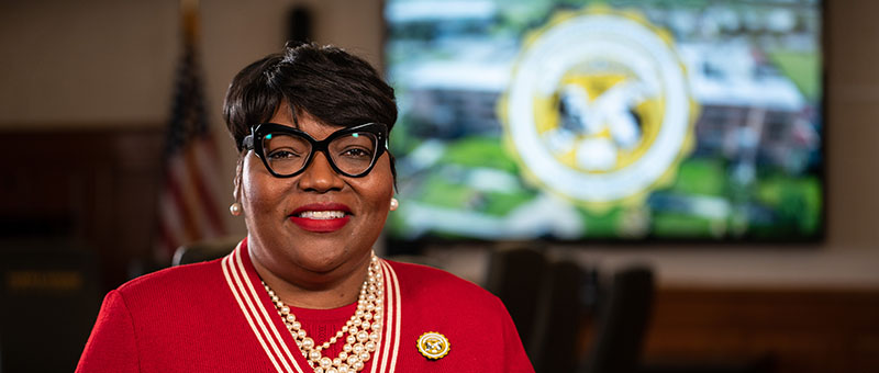 Alumni Spotlight - Dr. LaTonia Collins Smith '14 - MPress